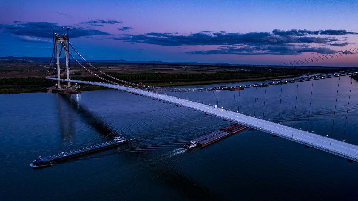 Otvoren treći najveći viseći most u Evropi (VIDEO) | Biznis.rs