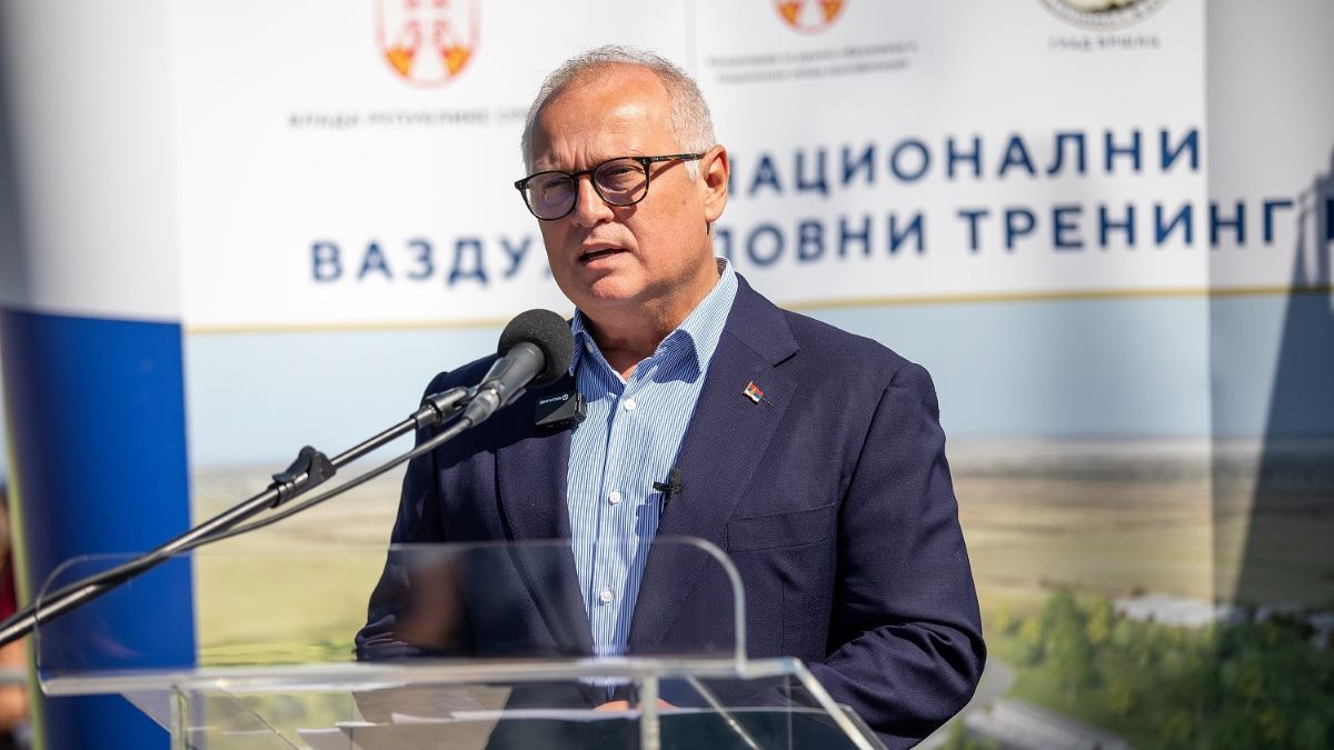 Goran Vesić podnosi ostavku na mesto ministra | Biznis.rs