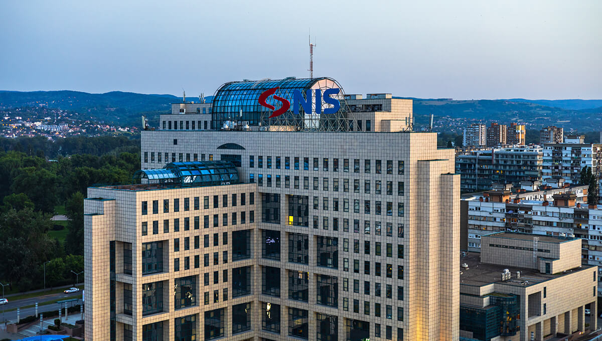 Zarade u oktobru porasle najviše zbog vanrednih isplata u NIS-u | Biznis.rs